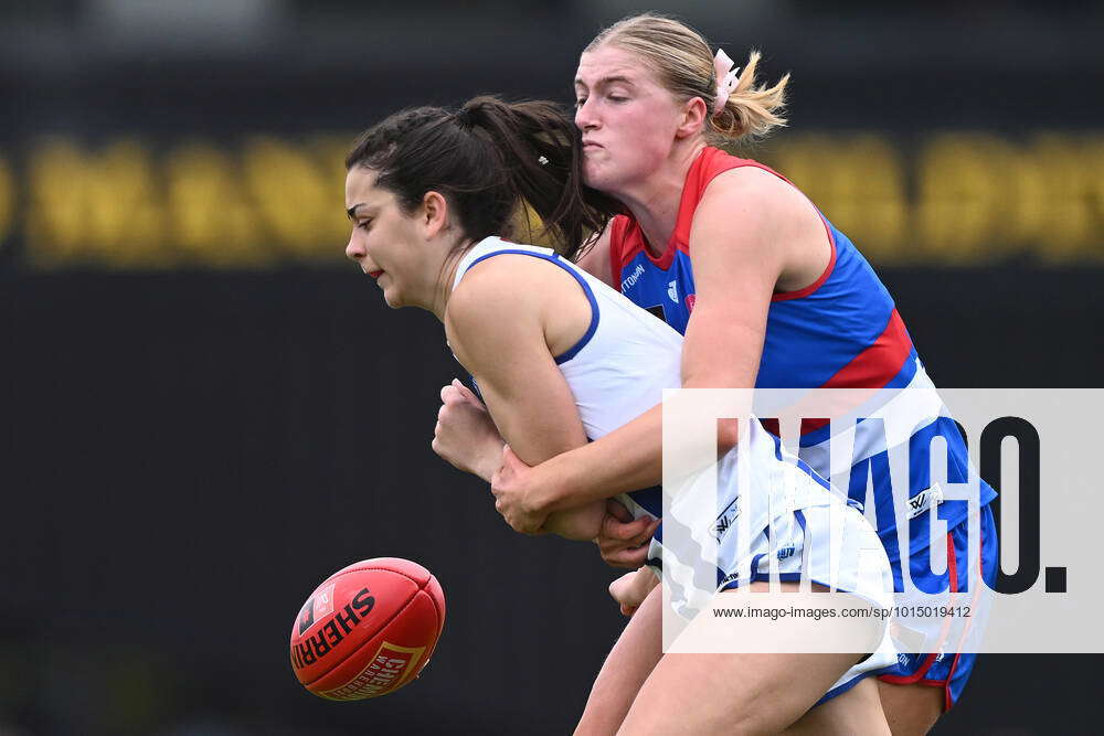 AFLW BULLDOGS KANGAROOS, Isabelle Pritchard of the Bulldogs tackles ...