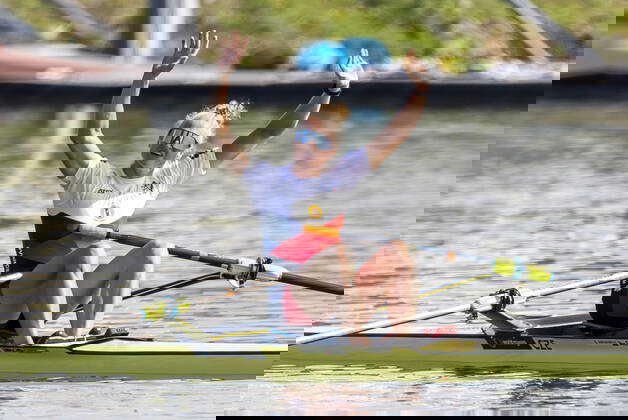 Czech Lenka Antosova placed the fifth in the Men s Single Sculls Final ...