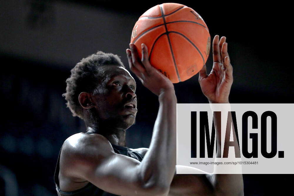 NBL HAWKS KINGS, Jackson Makoi of the Kings shoots prior to the NBL ...