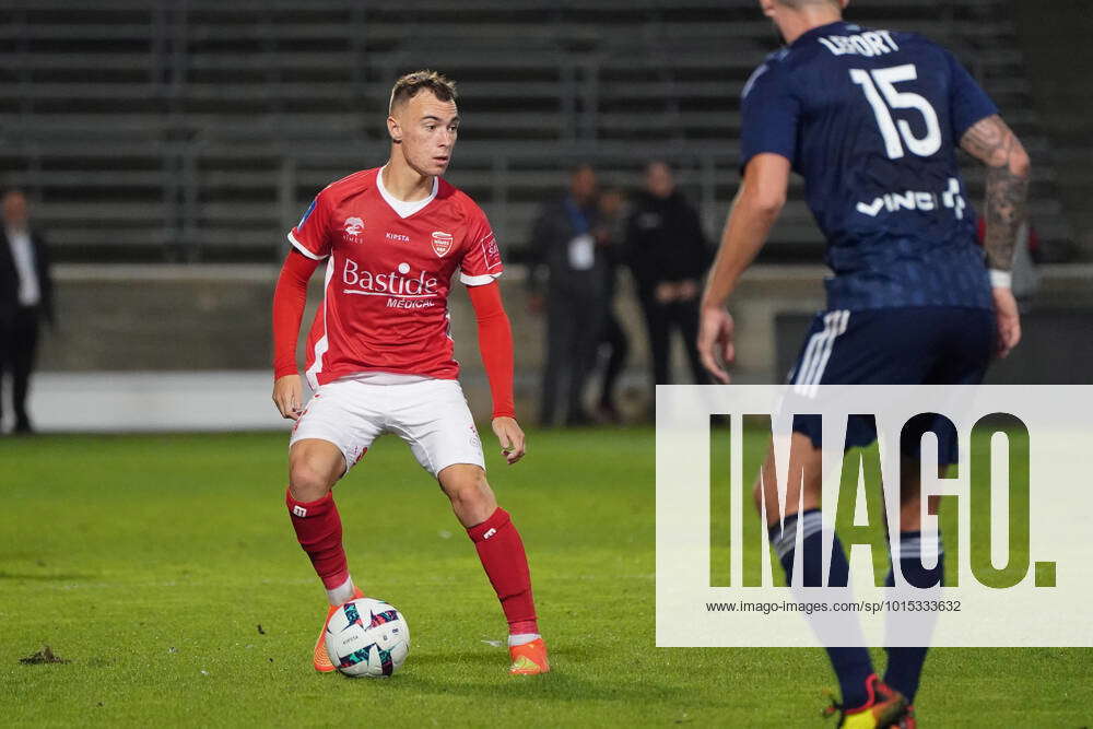 Pablo Pagis (Nimes) FOOTBALL : Nimes vs Paris FC - Ligue 2 BKT - journÃ ...