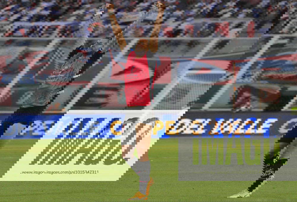 Julio Ortiz of Independiente del Valle, celebrates the title after the ...