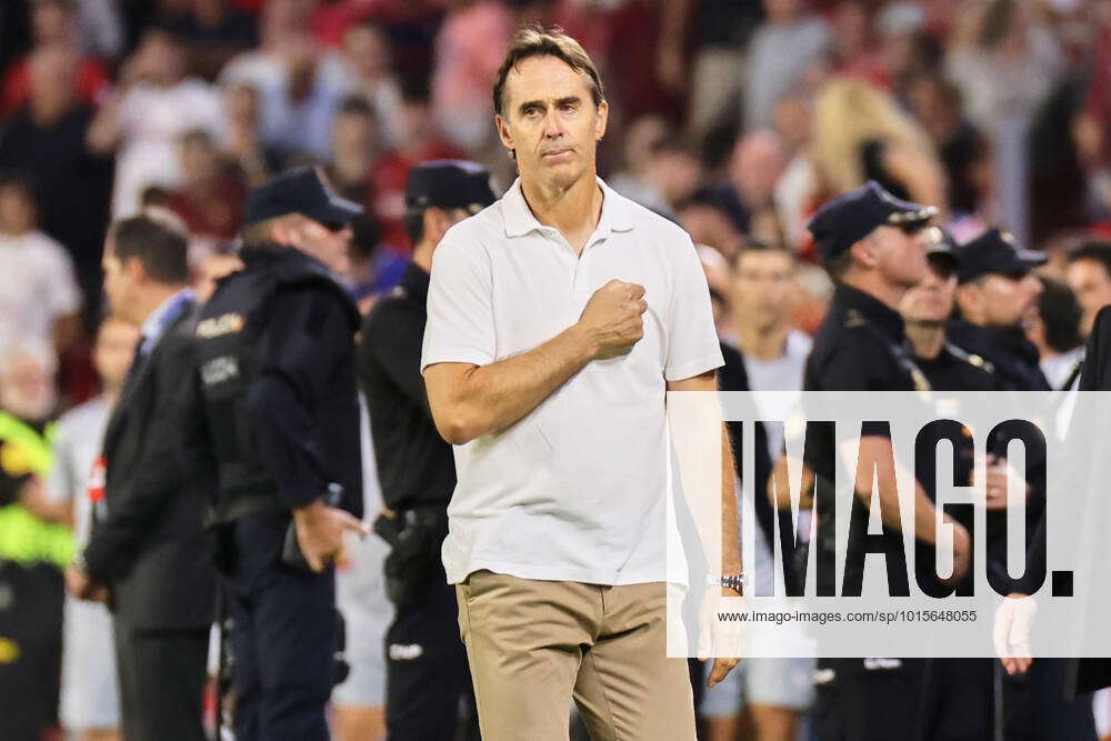 October 5, 2022, Seville, Seville, Spain: Julen Lopetegui, head coach ...