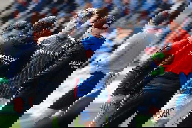 Substitution Luca Schuler 1 FC Magdeburg, 26 with coach Christian Titz ...