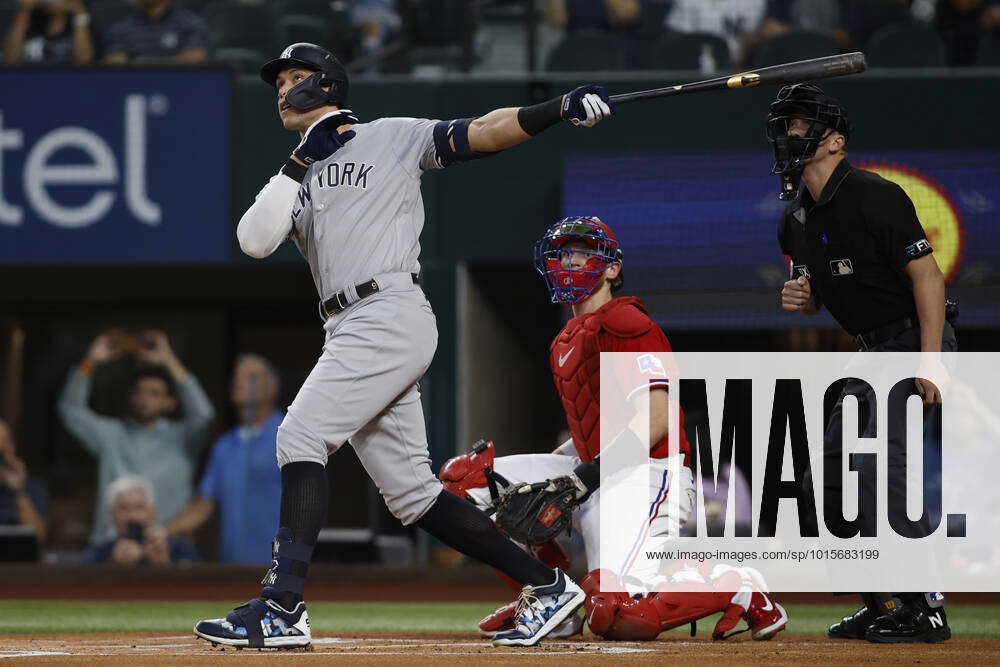 MLB, Baseball Herren, USA Game Two-New York Yankees at Texas Rangers ...