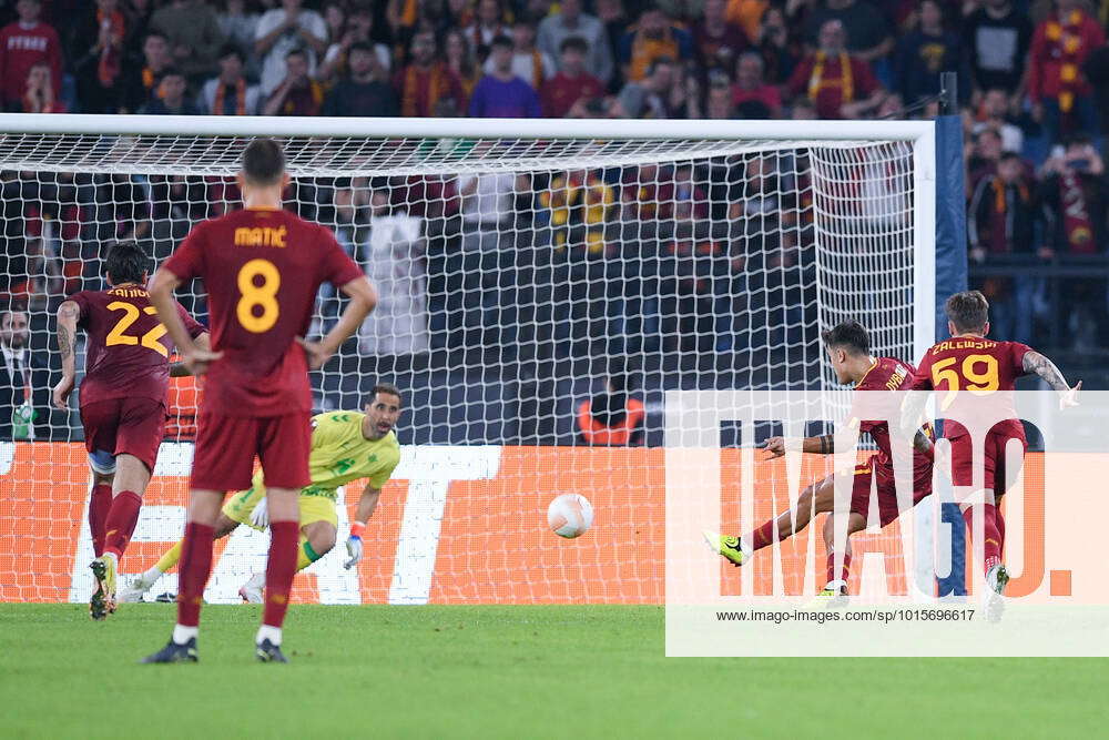 AS Roma v Real Betis - UEFA Europa League Paulo Dybala of AS Roma ...