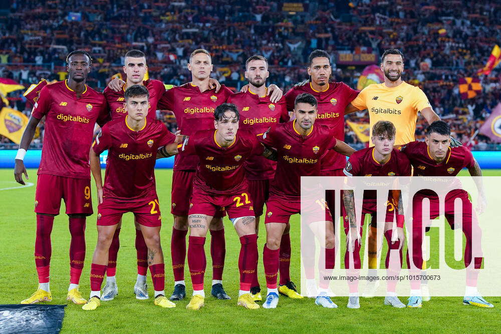 AS Roma v Real Betis - UEFA Europa League AS Roma line up during the ...