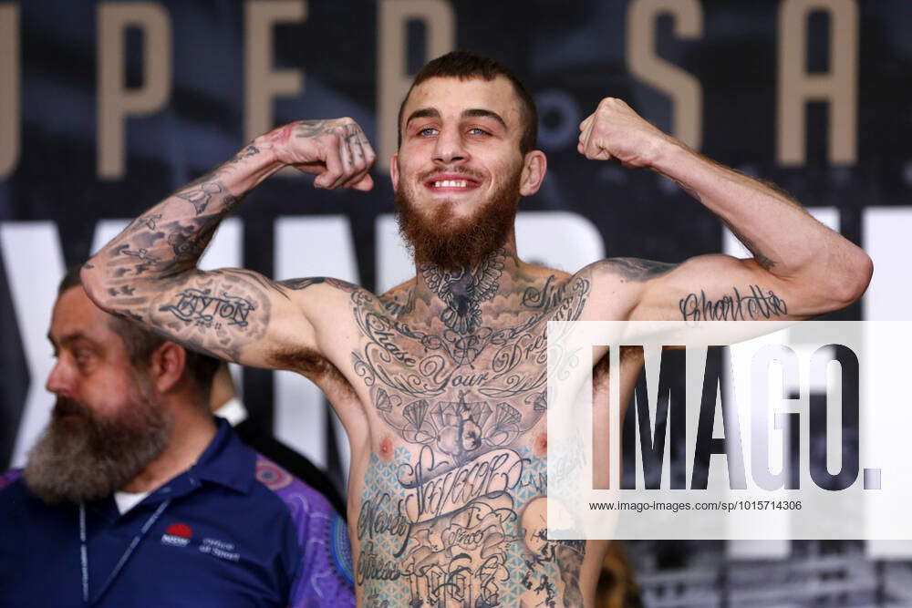 BOXING HOGAN EGGINGTON WEIGH IN, Sam Eggington weighs in at a media ...
