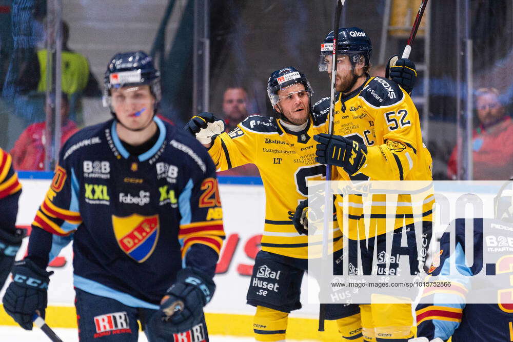 221007 Södertäljes Anthony Luciani and Christopher Liljewall celebrate ...