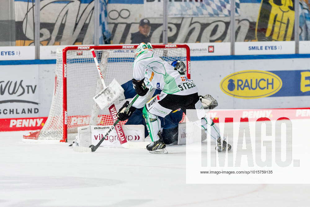 Alexander Preibisch Bietigheim Steelers, 29 on his goal to 2 2, which ...