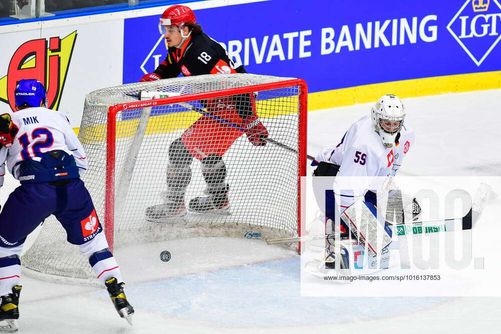 Utkani skupiny G hokejove Ligy mistru: Mountfield Hradec Kralove ...