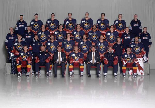 200308 Elitserien ice hockey 2003 2004, Team picture Djurgardens IF Row ...