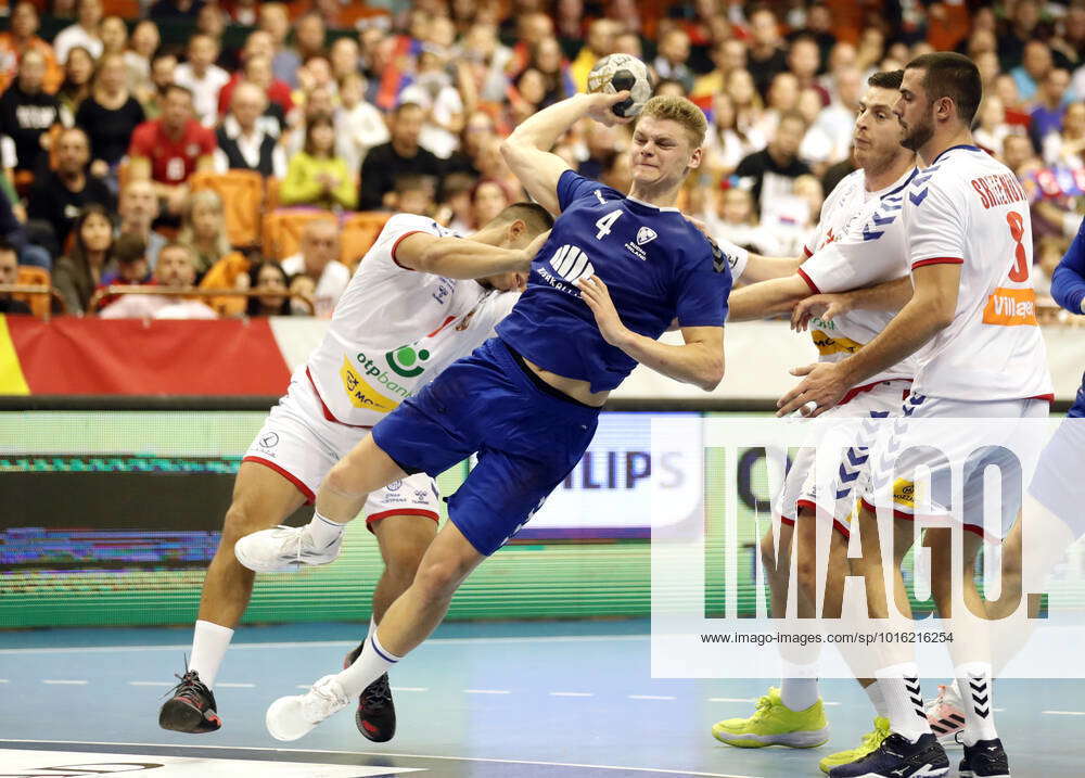 (221013) -- NOVI SAD, Oct. 13, 2022 -- Finland s Miska Henriksson (2nd ...