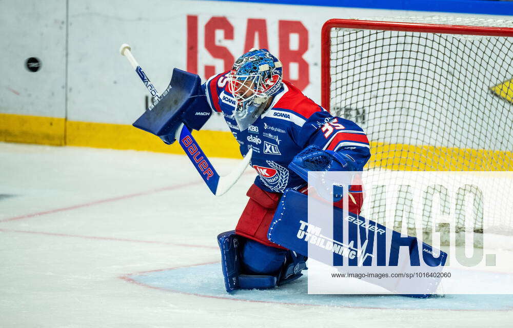 221015 Oskarshamns goalie Joe Cannata during the SHL ice hockey match ...