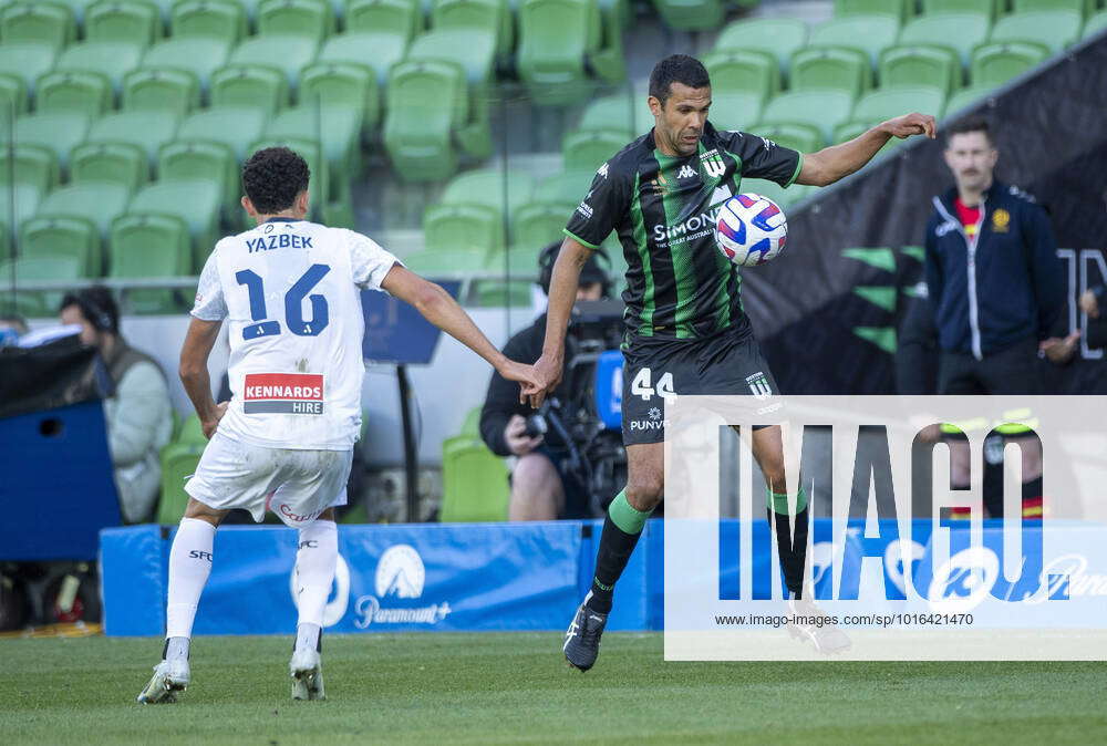 ALEAGUE WESTERN UNITED SYDNEY, L R Patrick Yazbek of Sydney FC and ...