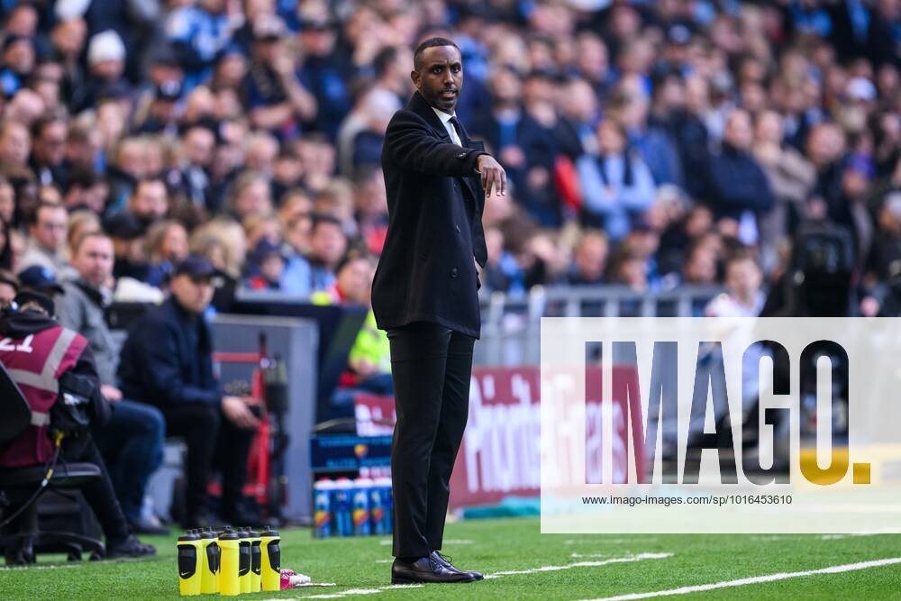 221016 AIKs coach Henok Goitom during the football match in the ...