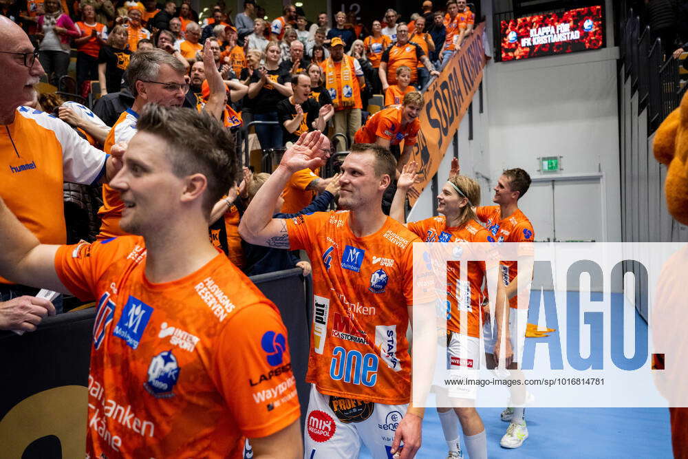 221019 Kristianstads Markus Olsson thanks the crowd after the handball ...