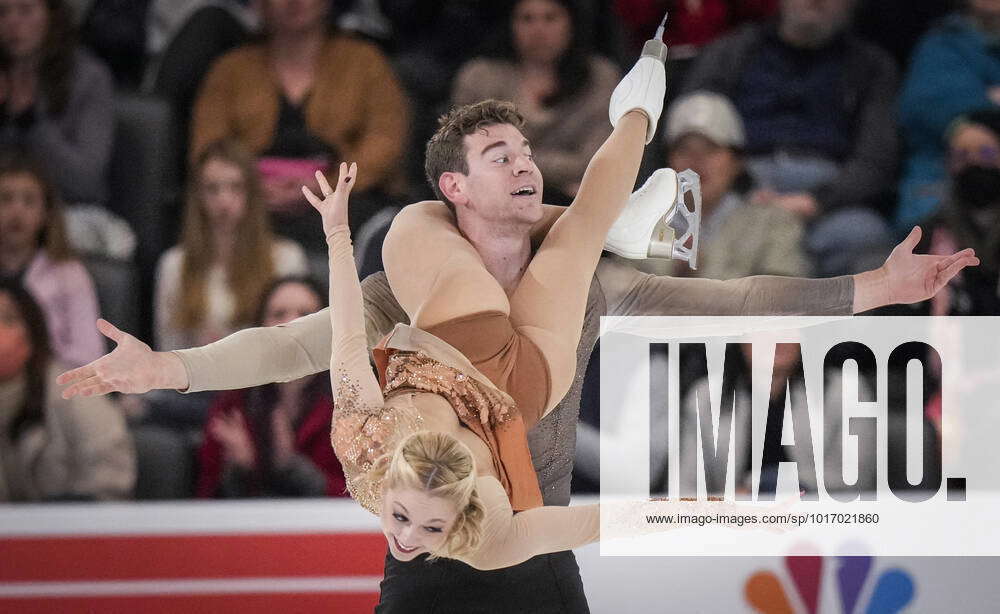 Alexa Knierim and Brandon Frazier of the U.S. skate during the pairs ...