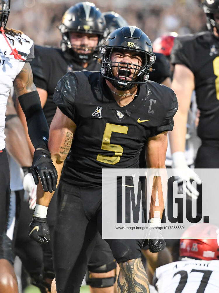 October 29, 2022 UCF Knights running back Isaiah Bowser (5) reacts ...