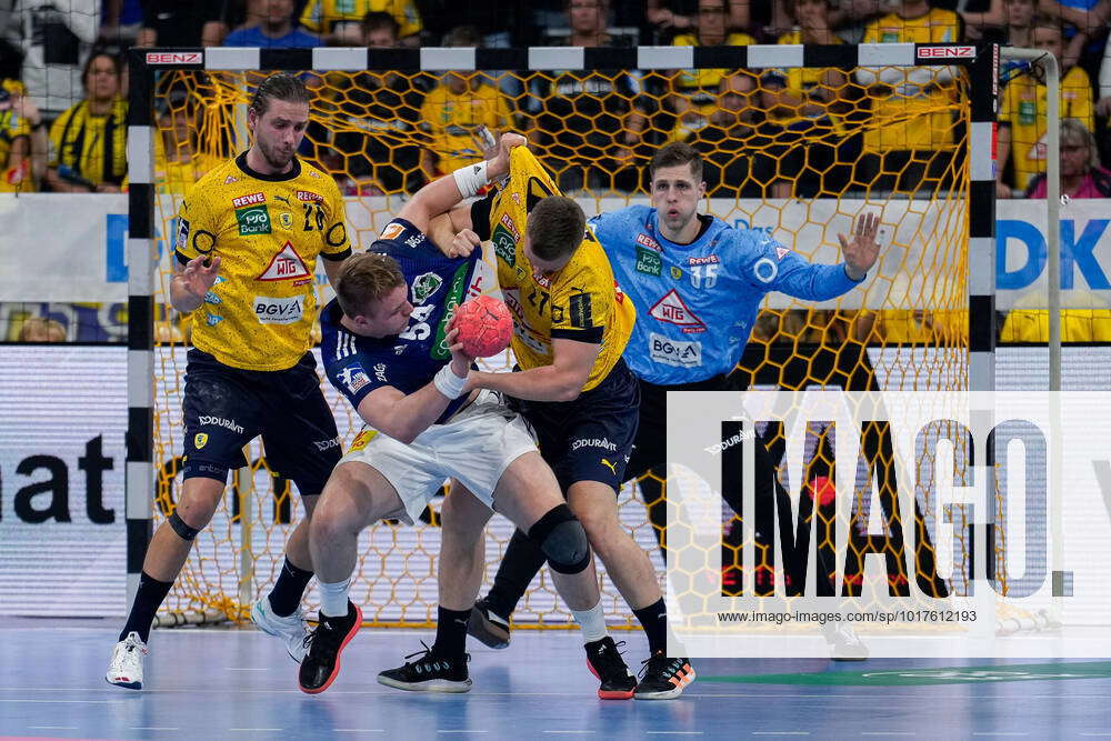 from left Olle Forsell Schefvert RNL, 25 , Justus Fischer Die Recken ...