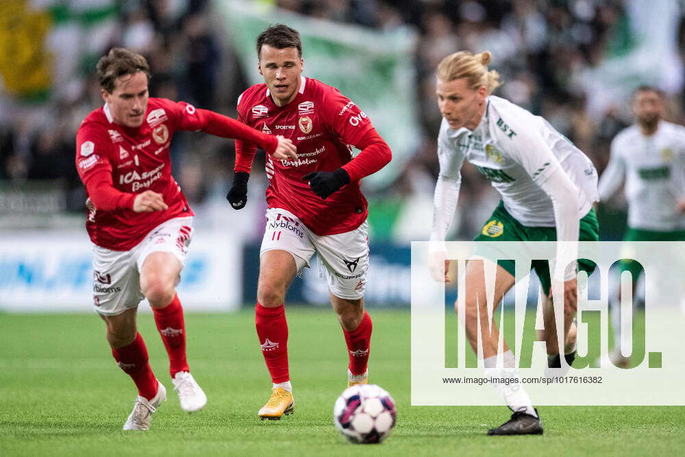 221030 Kalmars Johan Karlsson and Simon Skrabb against Hammarbys Gustav ...