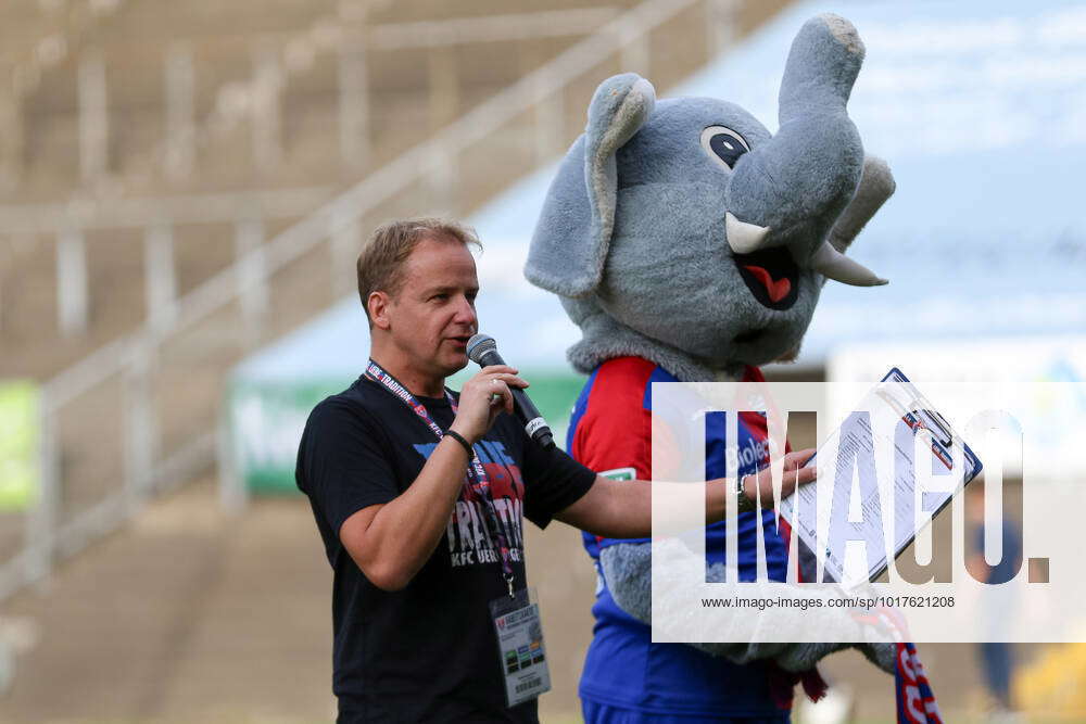 Krefeld, Germany, 30 10 2022 Stadium announcer Jochen Steffens and the Grotifant, mascot of KFC