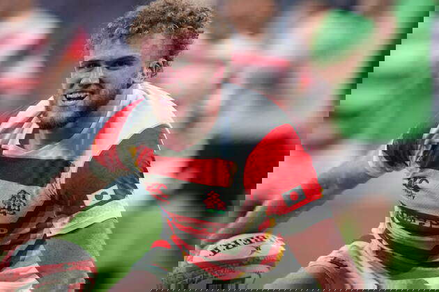 Japan s Warner Dearns scores a try during the rugby test match between ...