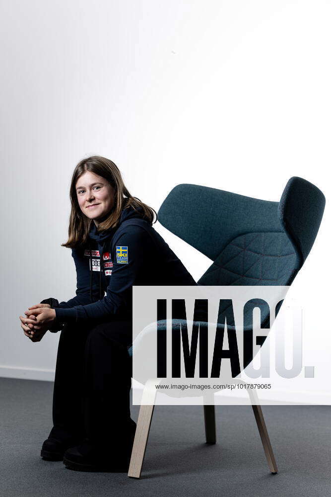 221101 Lisa Nyberg, Alpine, poses for a portrait during a kick-off ...