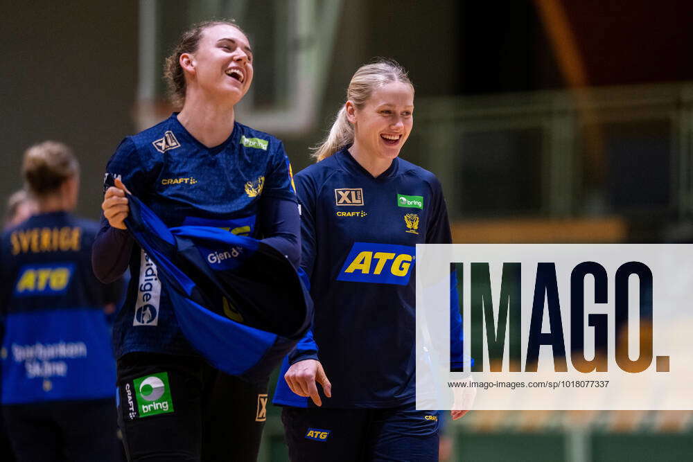 221103 Goalkeeper Jessica Ryde and Emma Lindqvist of Sweden during a ...