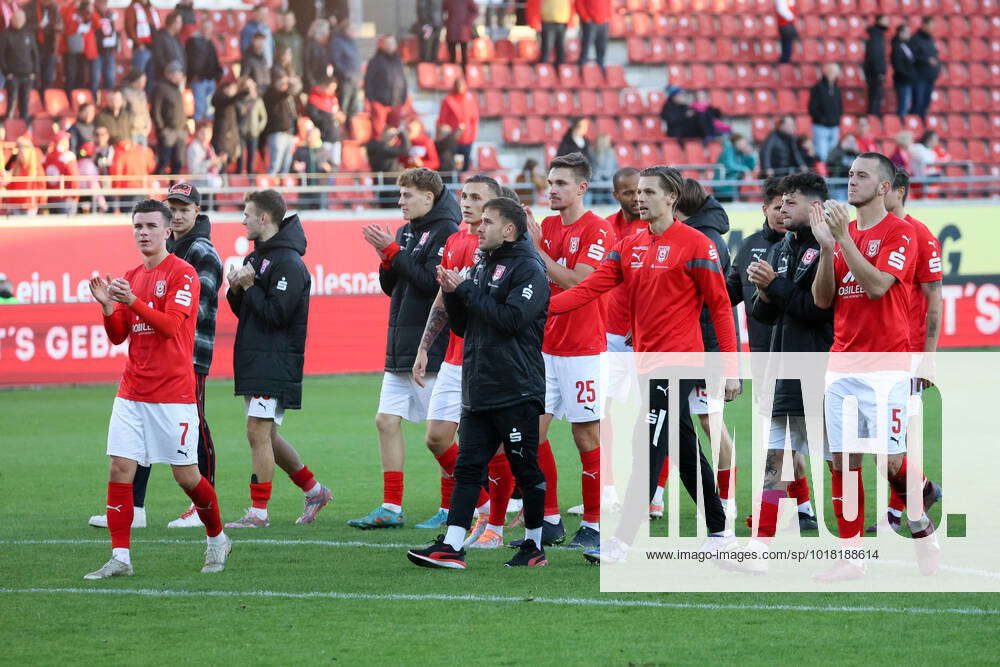 HFC players cheering with fans after 3 1 home win in the match ...