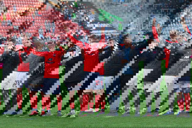 HFC players cheering with fans after 3 1 home win in the match ...