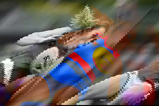 AFLW MAGPIES BULLDOGS, Sarah Hartwig of the bulldogs runs during the ...