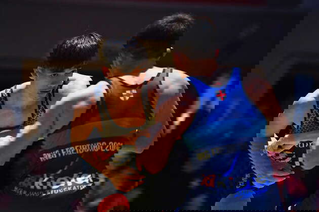 Wrestling Bundesliga 22 23 TuS Adelhausen vs RKG Freiburg 05 11 2022 fight 3 Artem Gebekov in red