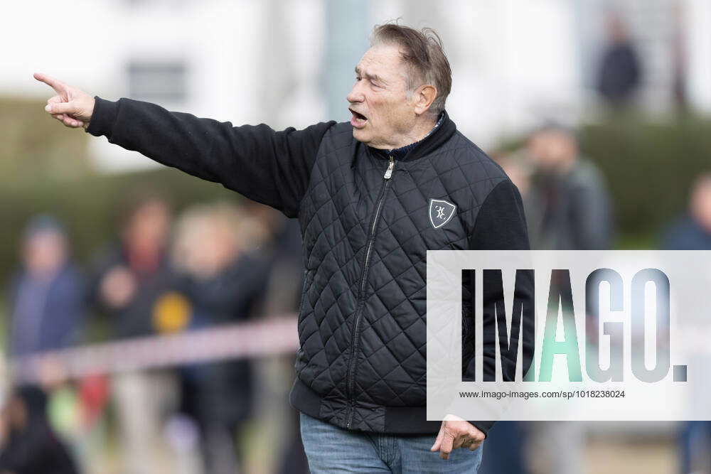 SC Frankfurt 1880 Offenbacher SCR, Bundesliga team manager Dominique ...