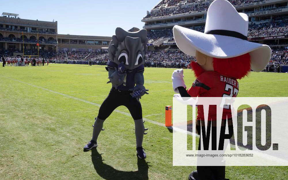November 5 2022: TCU Horned Frogs and Texas Tech Red Raiders mascots ...