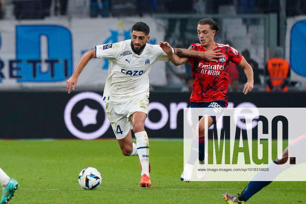 Samuel Gigot (Olympique de Marseille) - Maxence Caqueret (Olympique ...