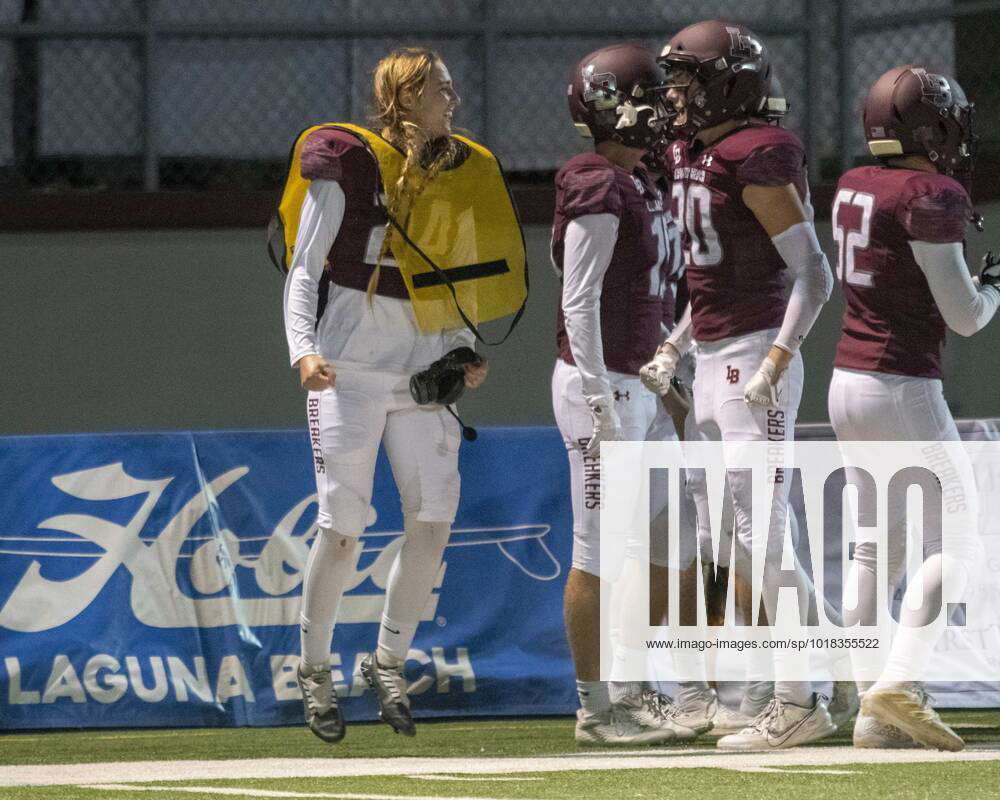 : BELLA RASMUSSEN and teammates react as time winds down for a Breakers ...