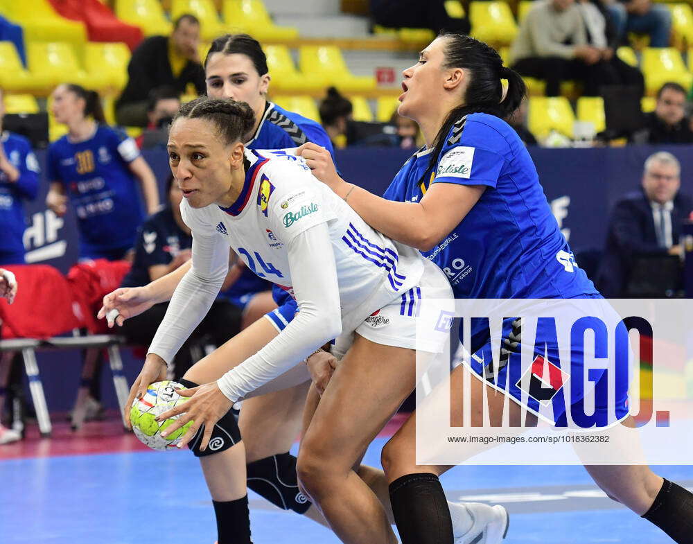 Beatrice Edwige from France and Bianca Maria Bazaliu from Romania at ...