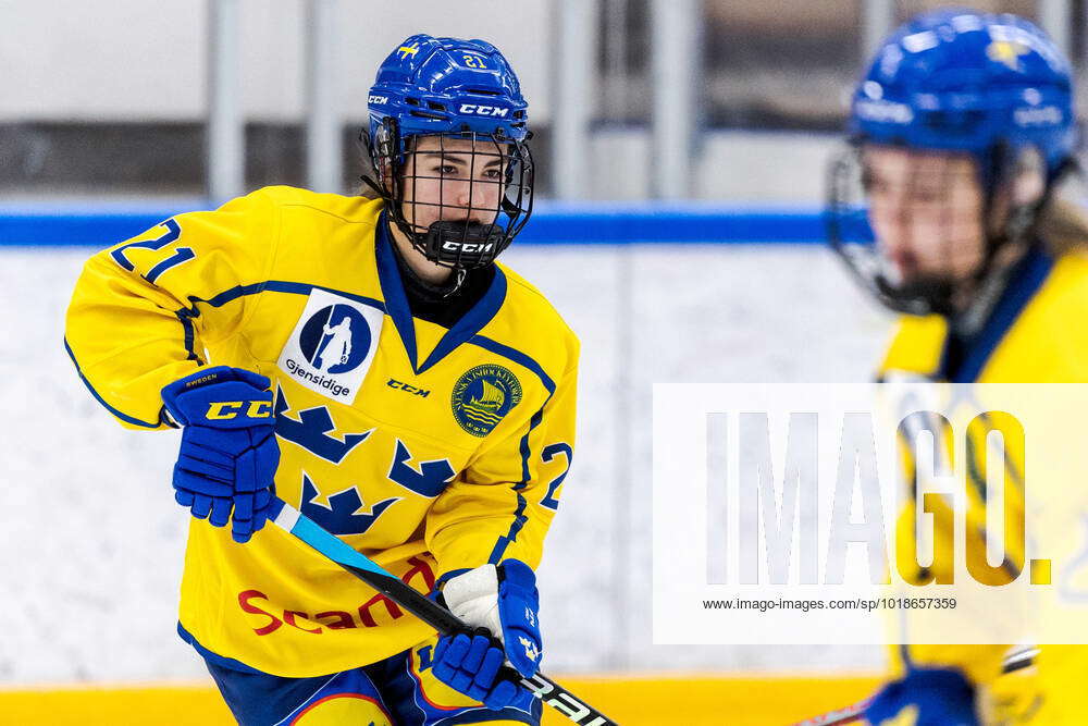 221110 Swedens Emma Rehn during the ice hockey match between Sweden U18 ...