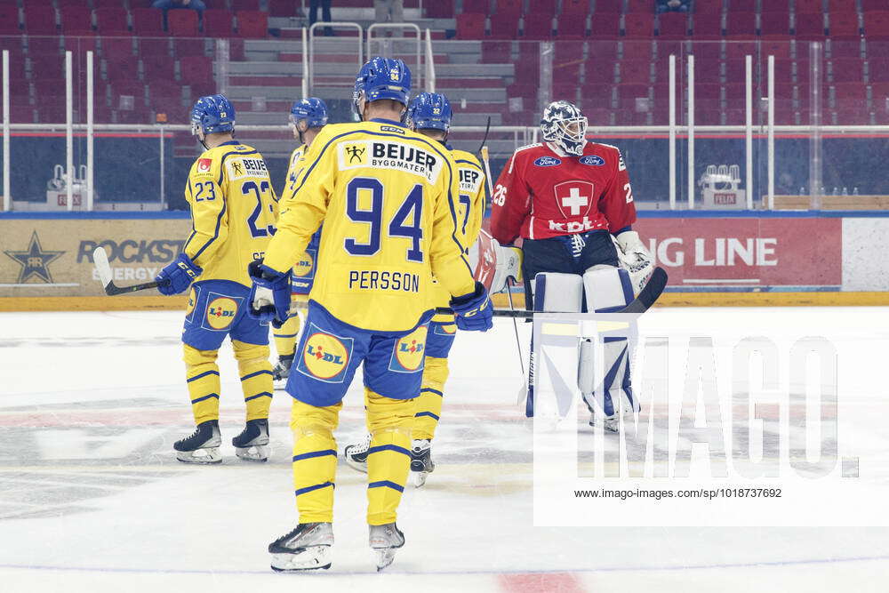 221112 Joel Persson of Sweden and Sandro Aeschlimann of Switzerland ...