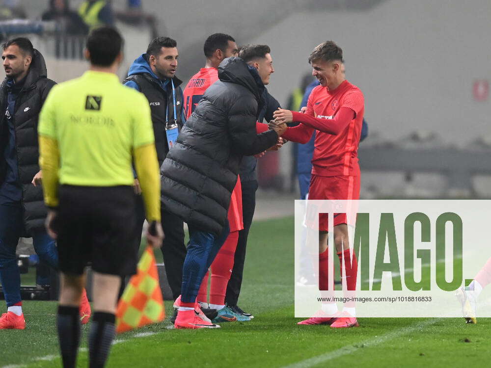 Lucian Filip and David Raul Miculescu congratulate Octavian George ...