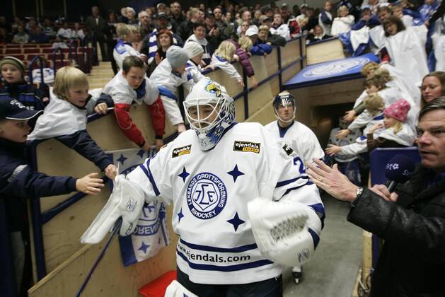 LEKSAND 20071031 The former NHL goalie Ed Belfour of Canada before his ...