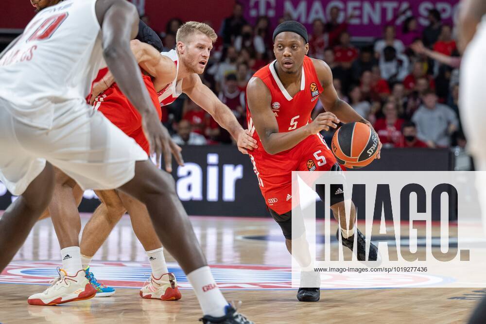 Cassius Winston 5 FC Bayern , FC Bayern Basketball vs Olympiakos ...