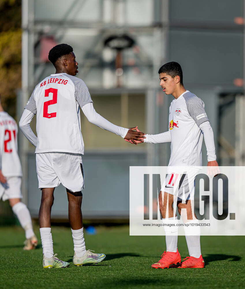 Leipzigs Abdul Baki Al Khalaf with Seal Luyeye Mpasi Football U15 C ...