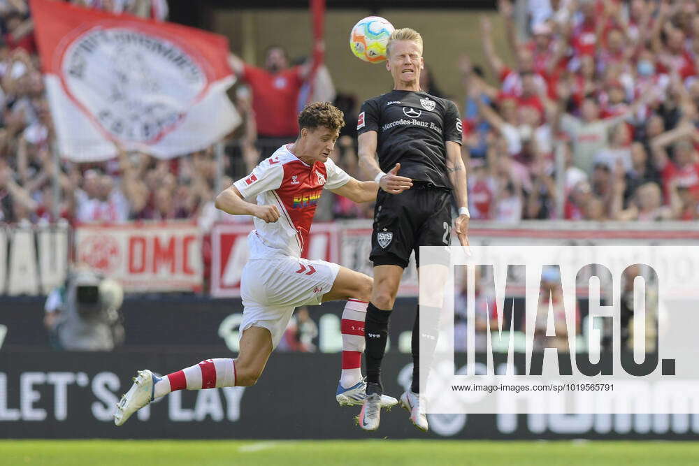 Head ball Ball head duel Chris guide Fuehrich 22, VfB Stuttgart 28 08 ...