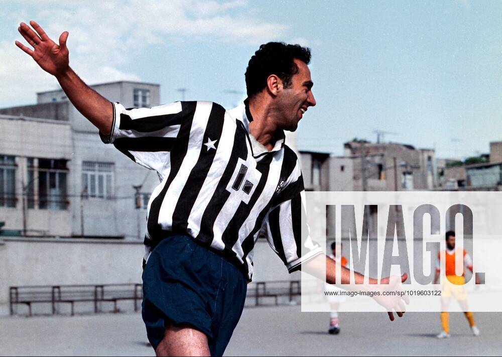 Ardavan Iranian footballer takes every chance to play football When DN ...