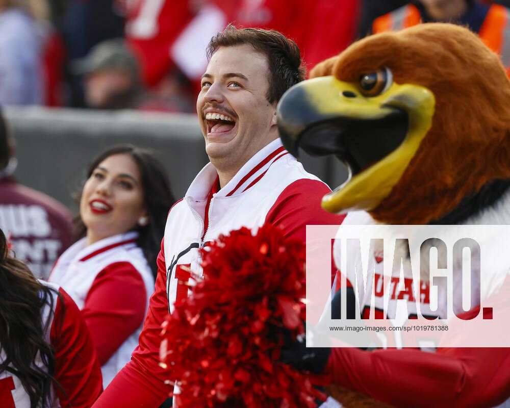 November 26, 2022: Utah cheerleaders and the Utes mascot have fun in ...