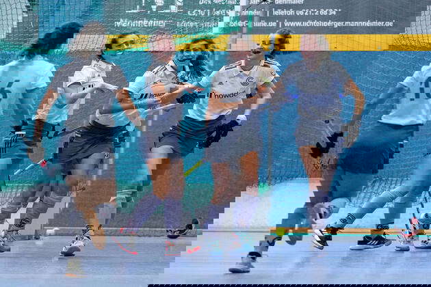 f l Felicia Schickel MSC, 16, Michelle Strobel MSC, 14, Martina ...