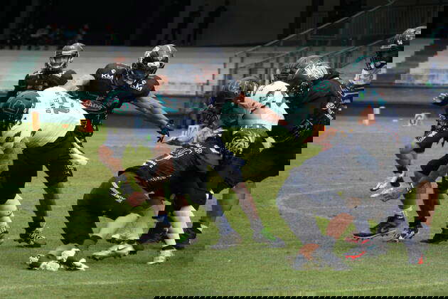 Final da Liga do Campeonato Brasileiro de Futebol Americano com os ti ...