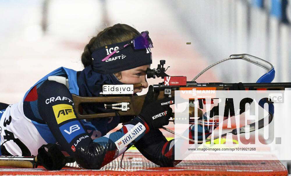 Ida Lien of Norway competes during the women s individual 15 km event ...