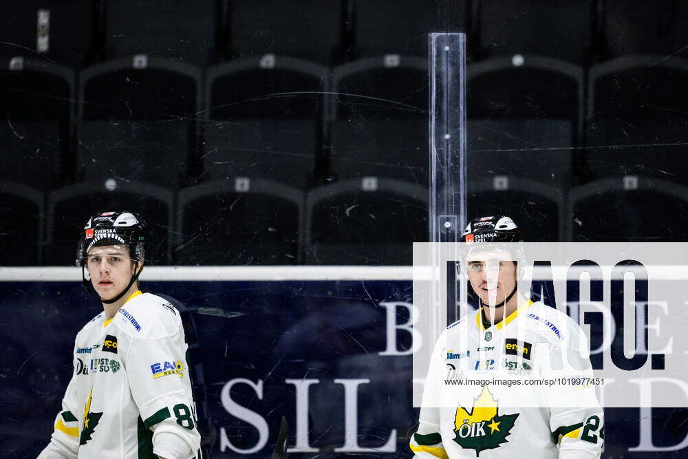 221202 Östersunds Jesper Fastesson and Casper Larsson during the warm ...